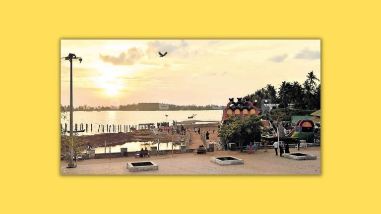 Exploring the Delights of Thalangara Corniche: Kerala's Model Food ...